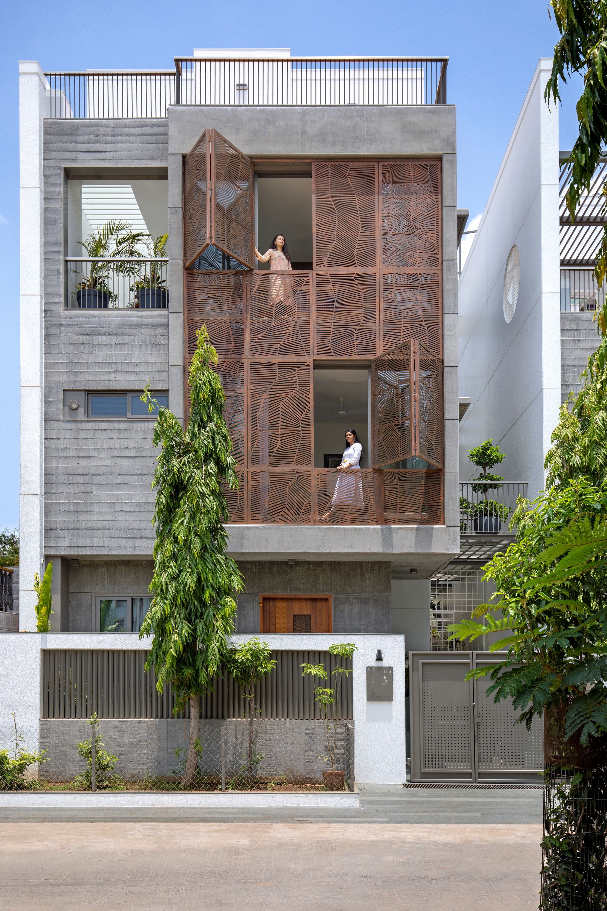 With Six Houses Settled Side By Side, This Vadodara Architect Designs A ...