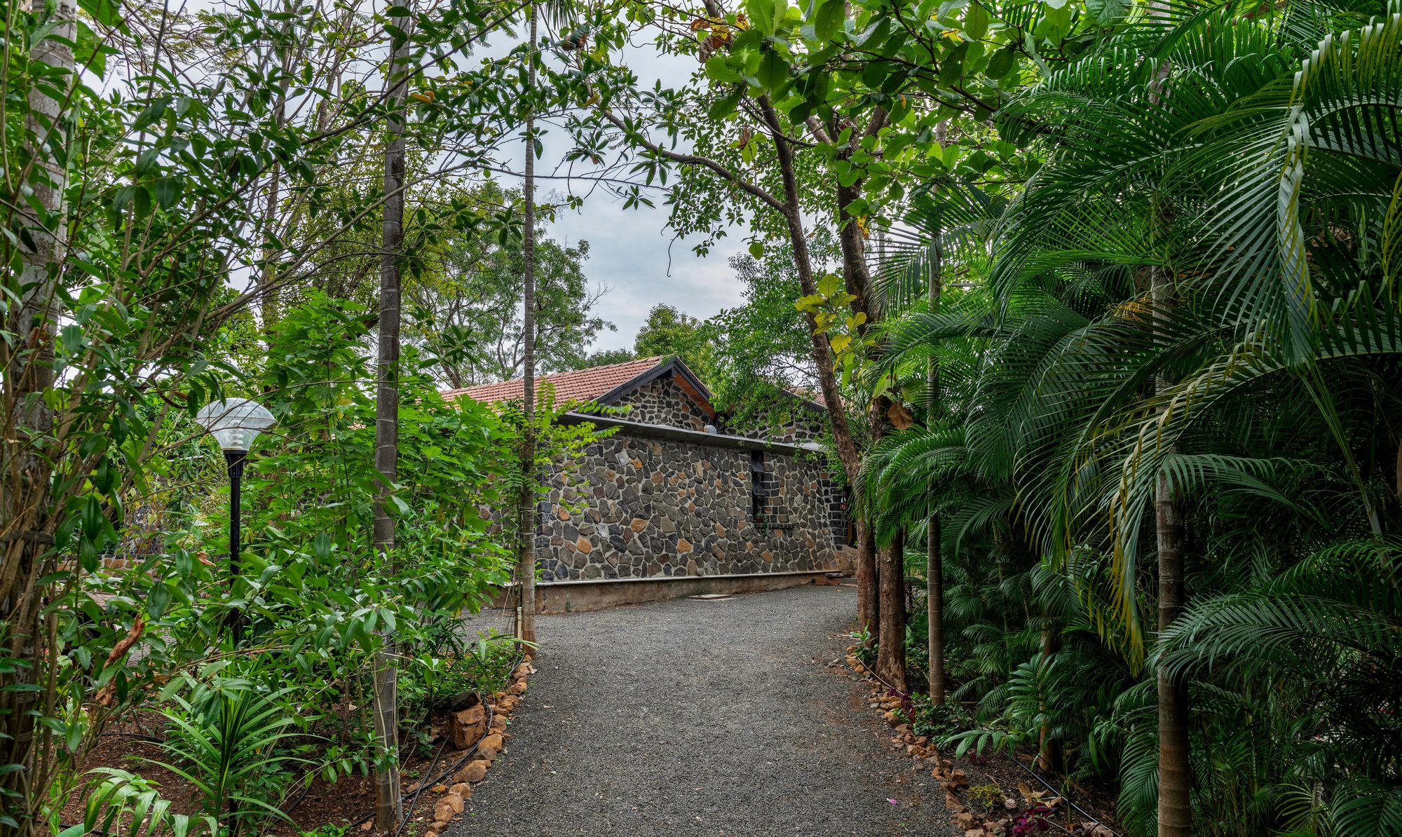 Farmhouse in Mahiravani: A Sustainable Revival of Historic Wadas in the ...