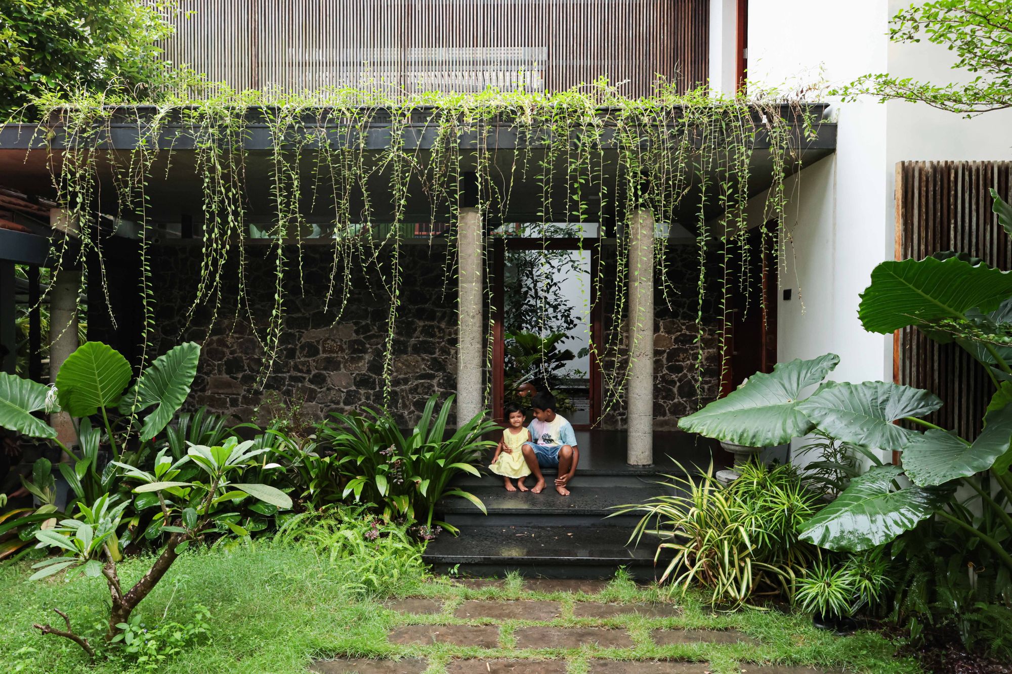 Greens and Neutrals Join Forces in Kerala to Embellish a 3,330 sq. ft ...